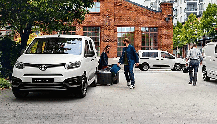 TOYOTA BUSINESS - Autotoja