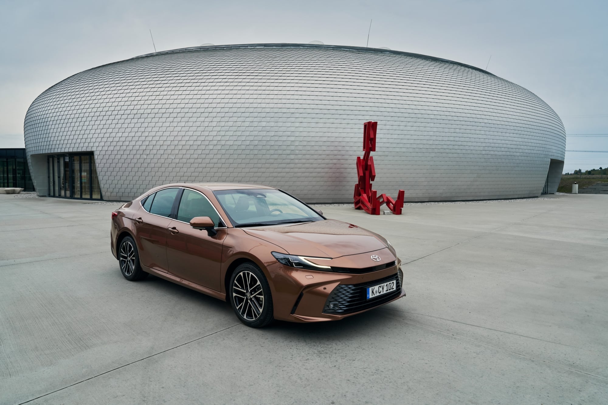 Naujasis „Toyota Camry Hybrid 230“ – jau Lietuvoje - Autotoja